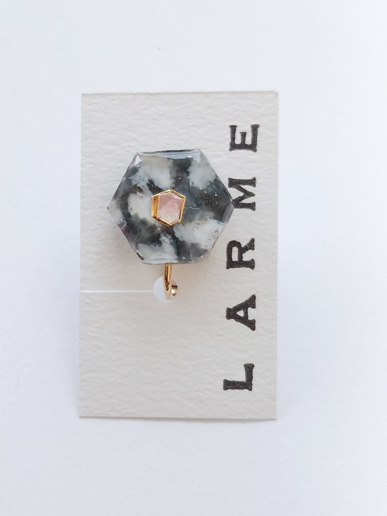ヘキサゴンイヤリング1 - Larme(ラルム) - BOOTH