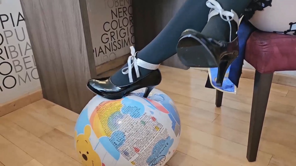 Lisa 5 Beach Balls High Heels & Poke Pop - boobamilktea - BOOTH