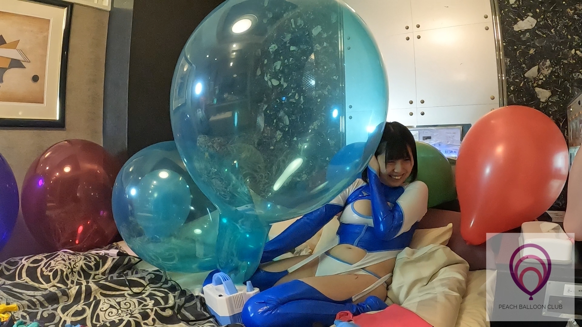 ピーチバルーンクラブ#11-2 のの 風船膨らまし割り(BTP & PTP shows by Nono) - Peach Balloon Club - BOOTH