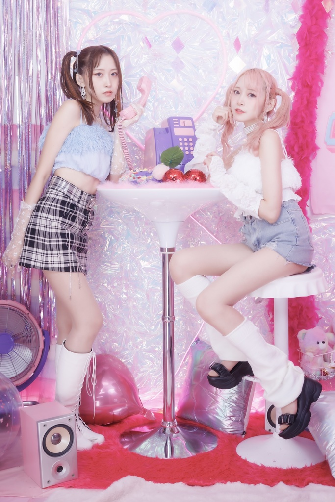 「CHERRY GALS!」紙媒体写真集 - 雪野ななるな通販 - BOOTH