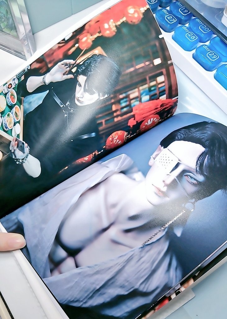 MOB photobook - CLUB MOB - BOOTH