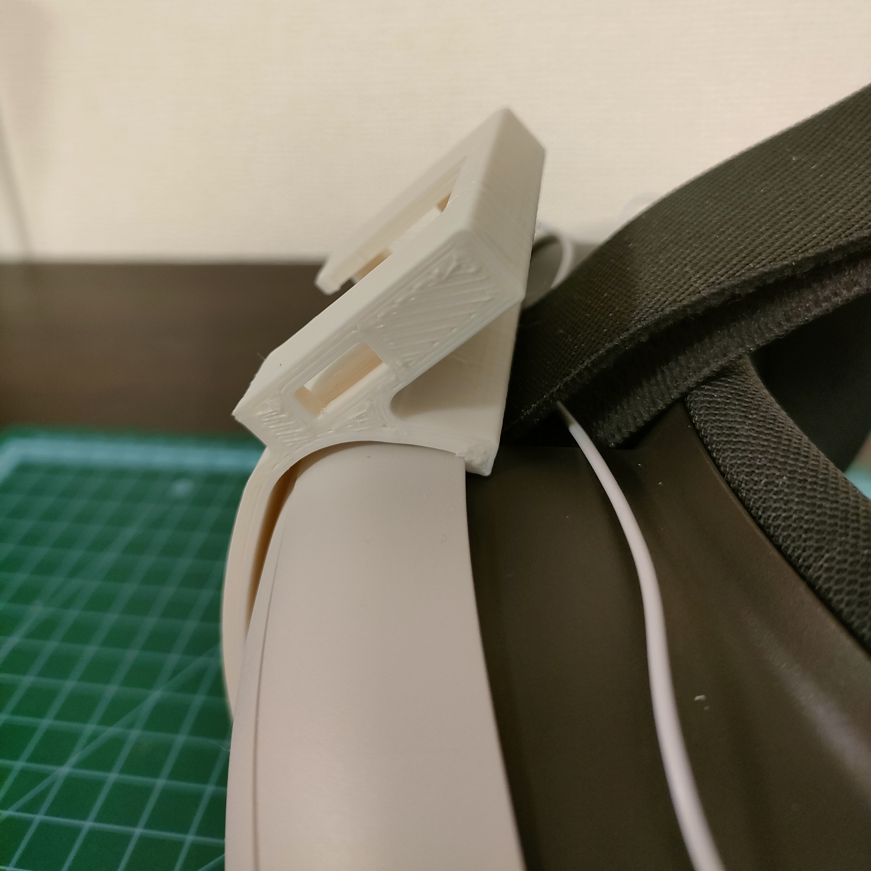 トラッカークイックリリースマウント （Quest3 はめ込みタイプ） - noja工房 - BOOTH