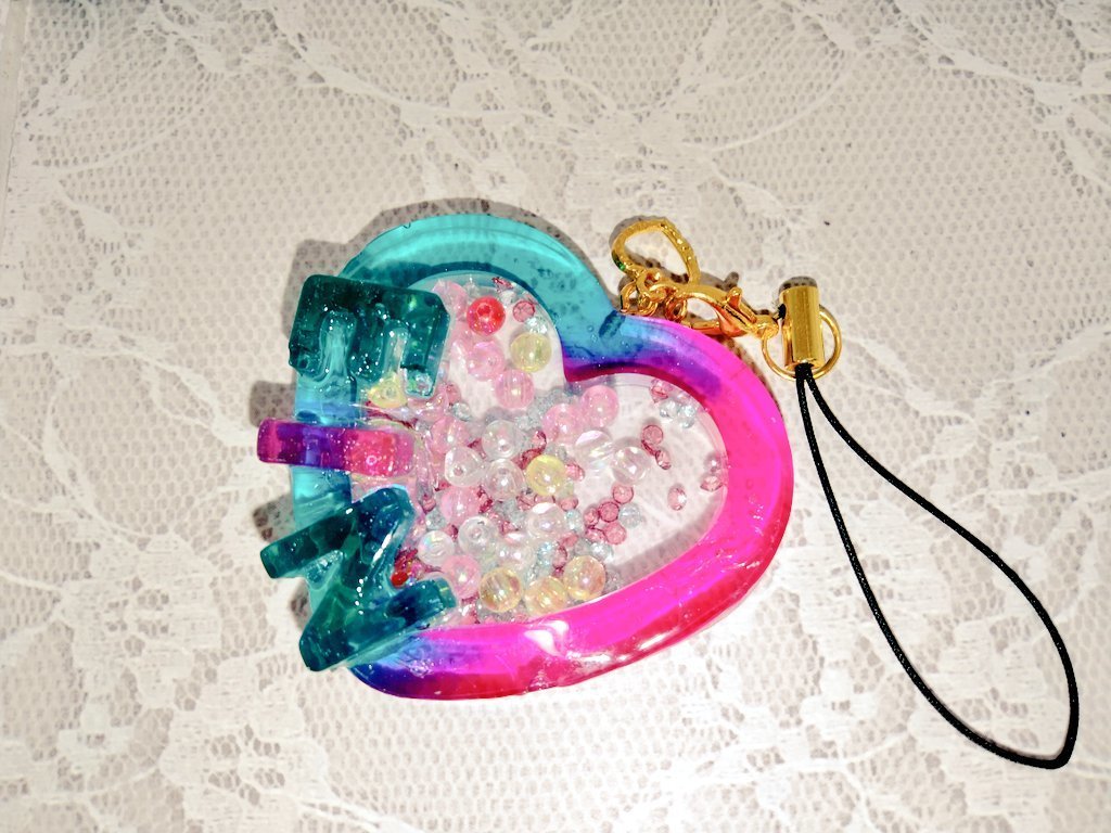 目の色ハート型シャカシャカストラップ - βox*Ein🦄໒꒱ - BOOTH