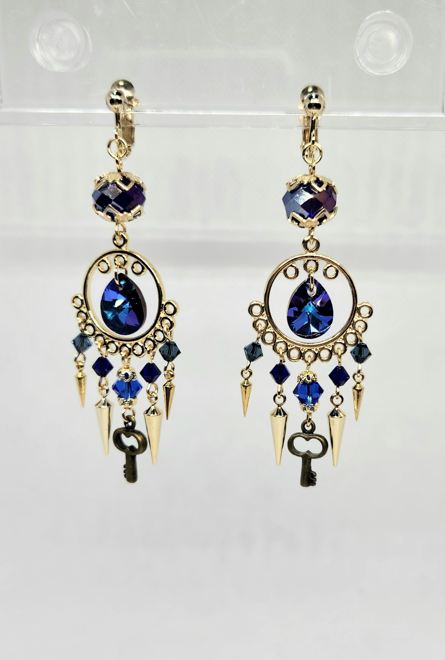 隠者[看守長]イメージイヤリング - 狐蝶サーカス - BOOTH