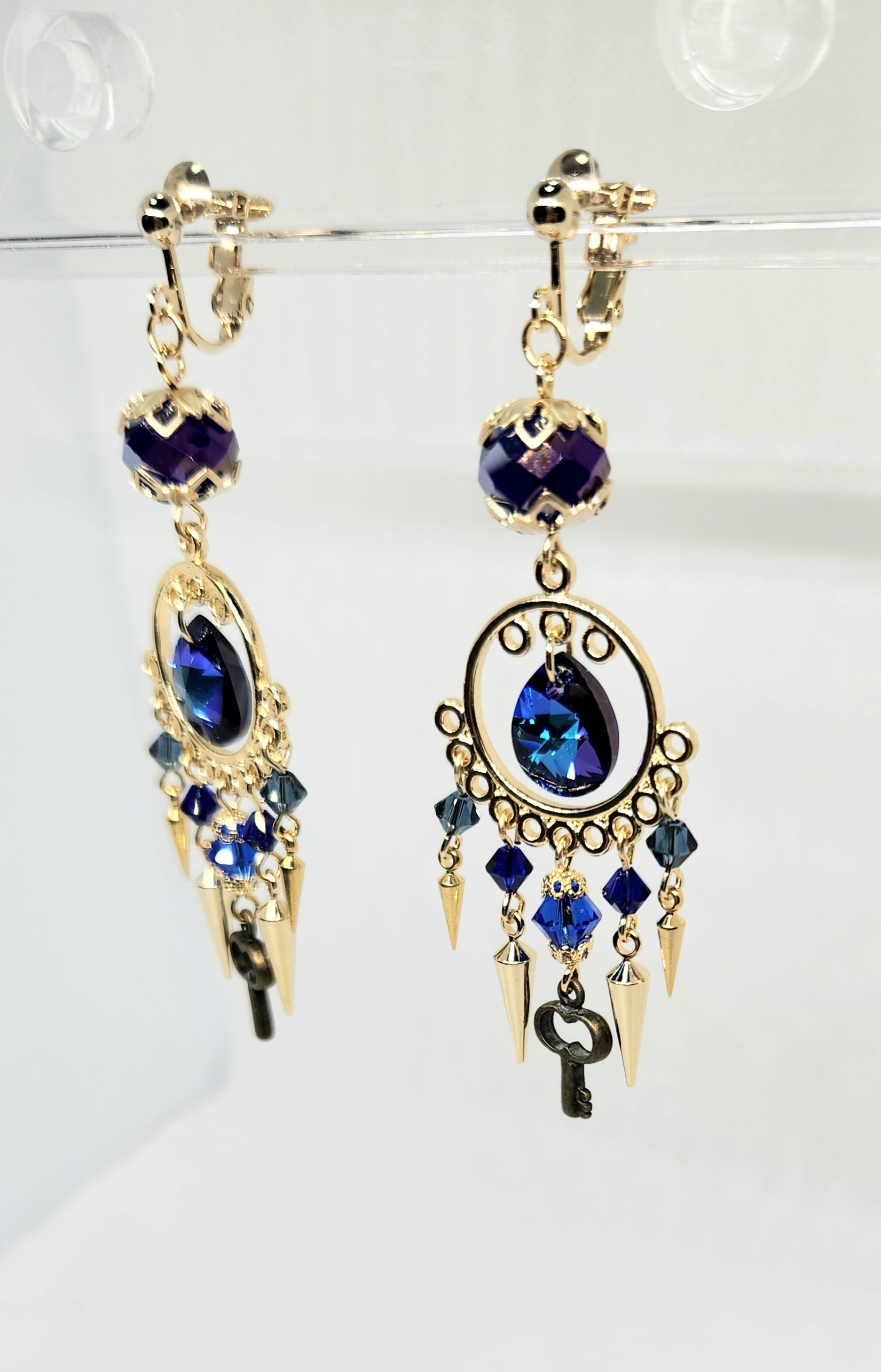 隠者[看守長]イメージイヤリング - 狐蝶サーカス - BOOTH