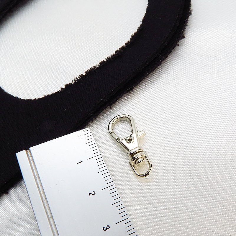 マスク・スマホチャーム ブルーハートとブラックメタルビーズのチャーム アンティークシルバー 金具交換可 - Cat & Steam ...