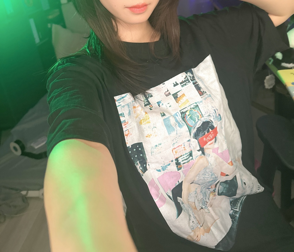 【C106新作】きゅるんTシャツ - 伊織もえ - BOOTH