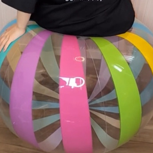 巨大化ビーチボールの上でバウンドしてPOP - MIYAのショップ - BOOTH