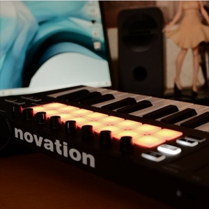 NAO3 3rd mini album 「光を浴びている。」 - nao3 - BOOTH