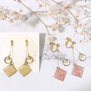 七海イメージピアス(ダルメシアン&ブルー) - corisu - BOOTH