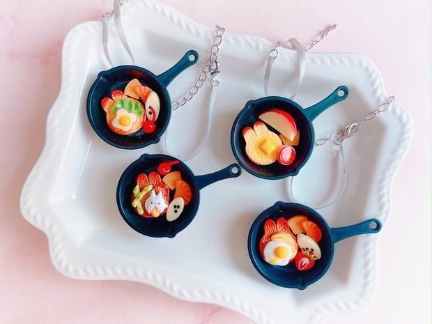 🐰のモーニングトーストポシェット - melaleuca - BOOTH