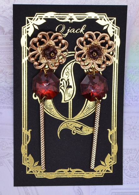 柘榴色のガラスのピアス - Q-jack - BOOTH