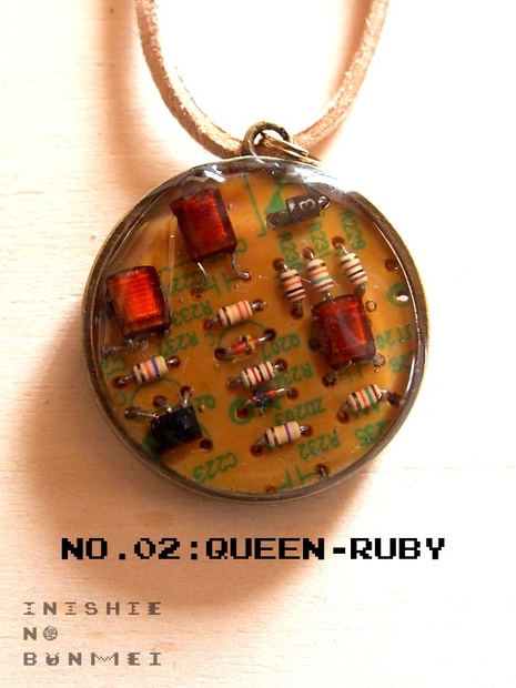 QUEEN-RUBY - 5.BOOTH - BOOTH