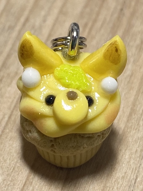 きつねマフィン型チャーム - k19senca (菊扇華） - BOOTH