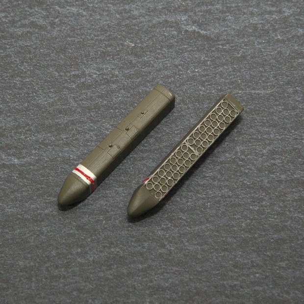 【在庫品】1/72スケール SUU-13 ディスペンサー 2本（プラスチックモデル用品） - エムアンドアールアトリエ - BOOTH