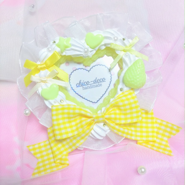 【B8 トレカ】ホイップデコ ハートいちごケーキ 黄色 チェック デコケース - chico-deco - BOOTH