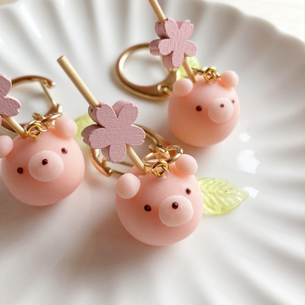 くまの桜餅キーホルダー - tebasaki shop - BOOTH