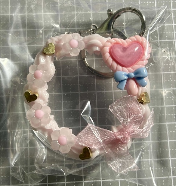 缶バッジケース ホイップデコ ピンク - 75-nago - BOOTH