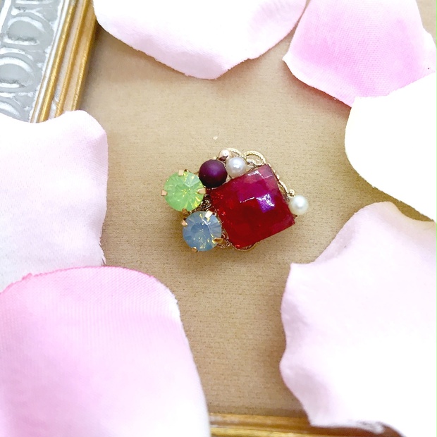 【準新作】レッドストーン ビジュー ミニブローチ - Lady Violet - BOOTH