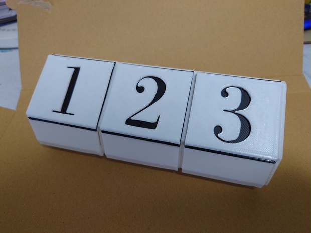 [ベイブレードX]3on3デッキケースver3.1 (白色ケース黒文字バージョン) - iwamen - BOOTH