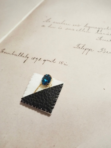 Attractive ブローチ - Flamingo Lady - BOOTH