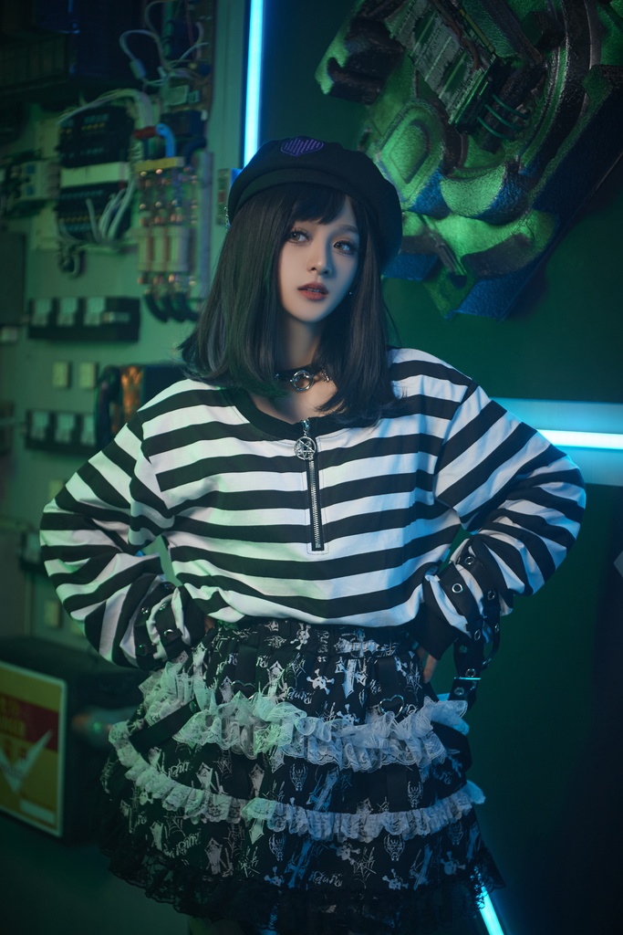 Jillpunkオリジナル パンクロック Y2K エモい ボーダー柄 着回し利く ヘンリーネック Tシャツ 五芒星チャームチャック付き 長袖ゆったり カットソー メンズ レディー 兄系V系 ...