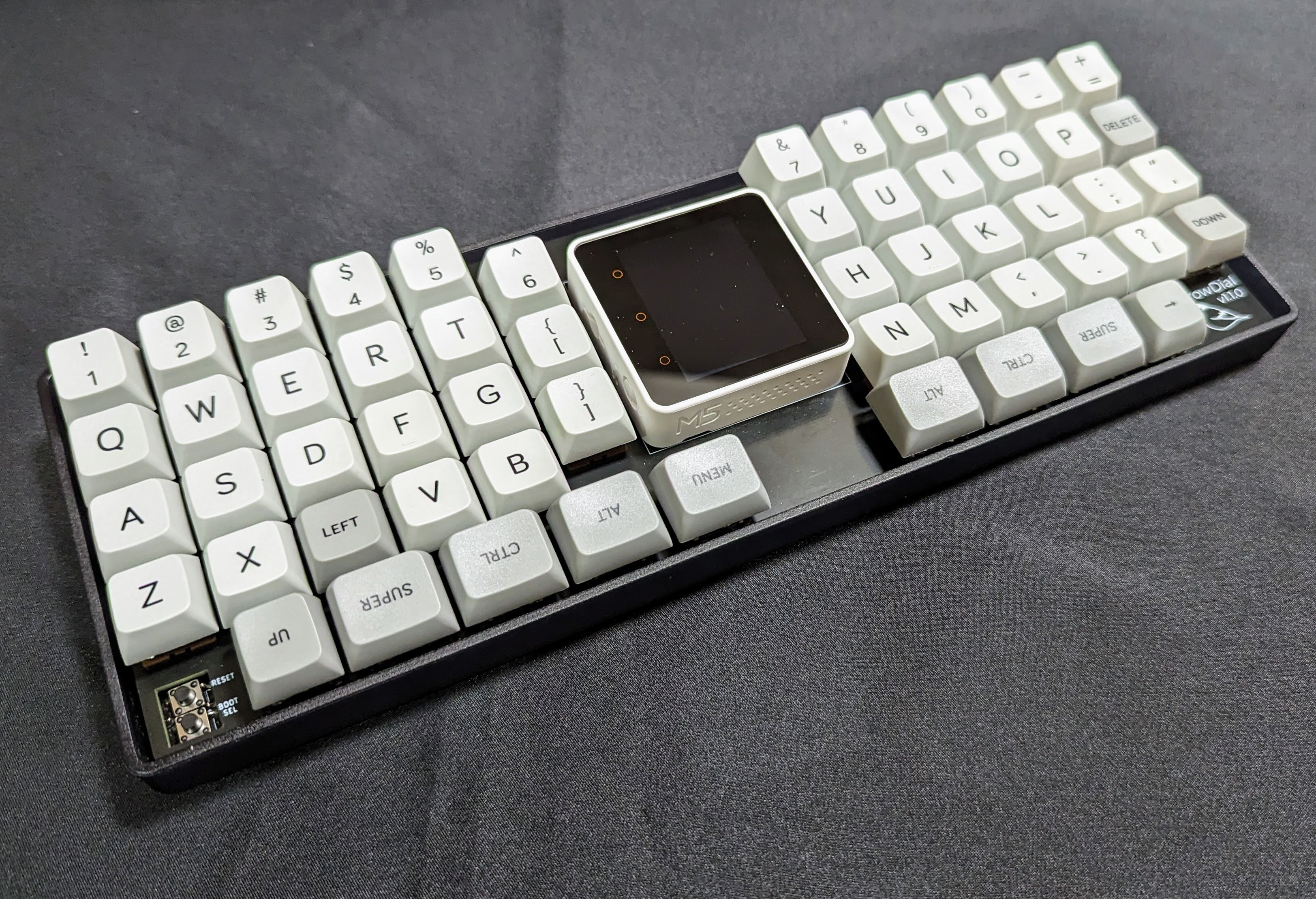 SparrowDial : M5StackCore2、M5Dialをトラックパッドとして搭載可能なGH60互換ケース対応自作キーボードキット ...