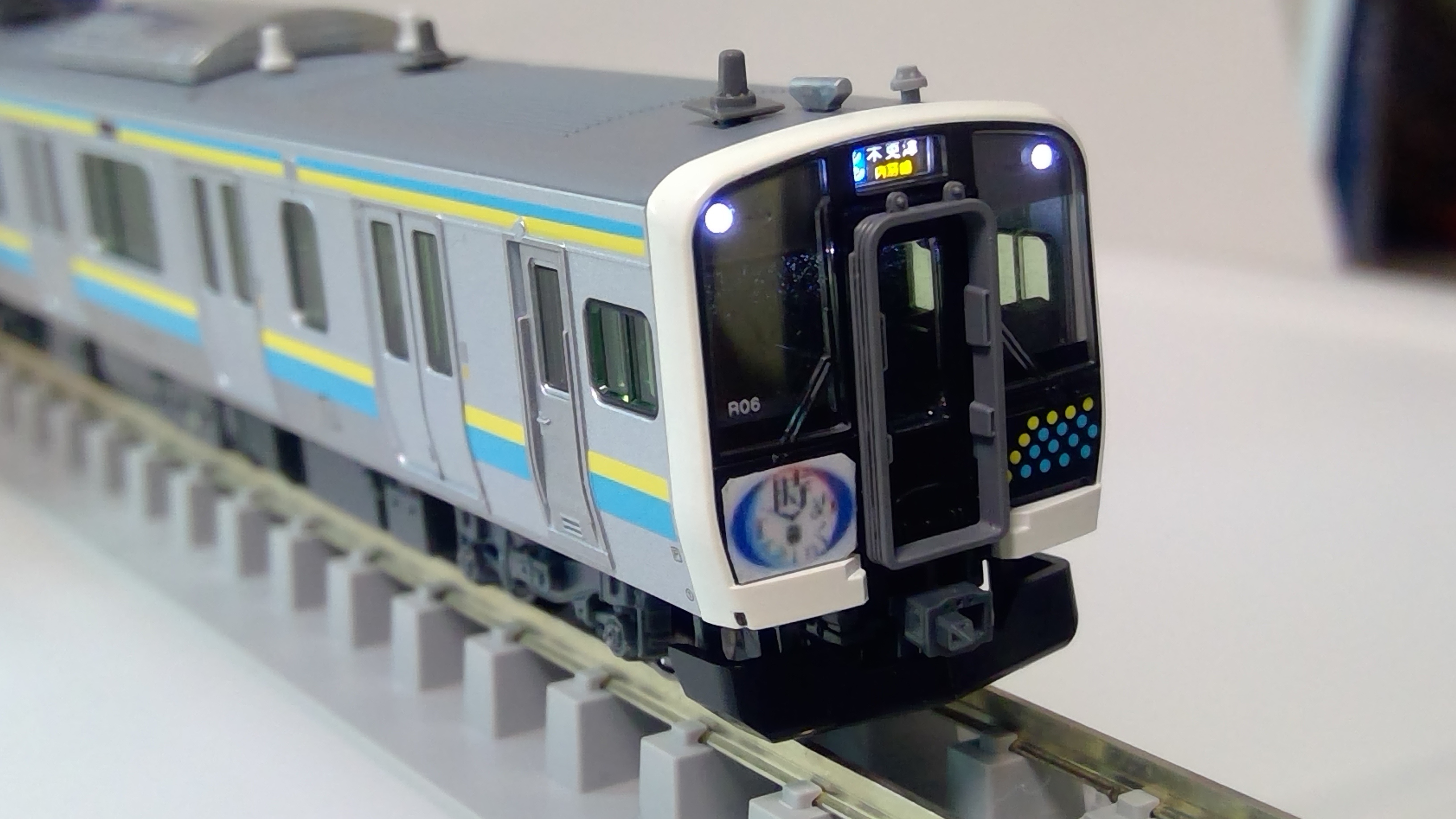E131系500番台対応「時めくtrain」ステッカー - Akaden-e531 - BOOTH