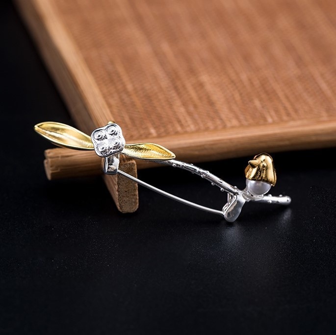 蓮の花のブローチ はす シルバー C010 - オリジナルアクセサリーVary - BOOTH