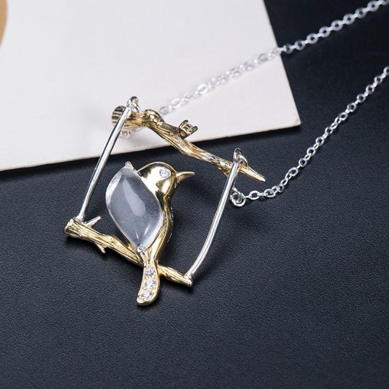 カササギのペンダント - 愛らしい姿を細部にわたって丁寧に再現 N121 - オリジナルアクセサリーVary - BOOTH