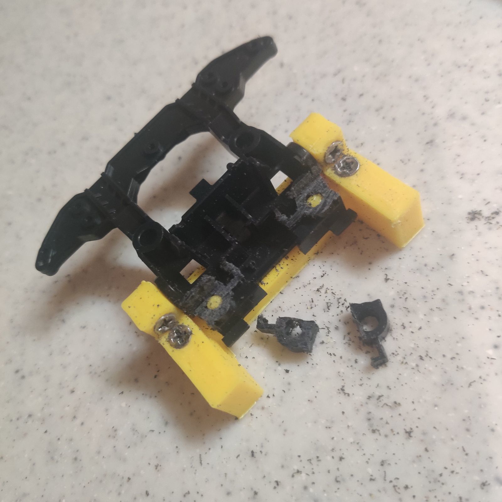 【頒布時期未定】【ミニ四駆】やわらかさん 2種類【MSフレキ加工補助治具】 - ニッチなガラクタ工房 - BOOTH