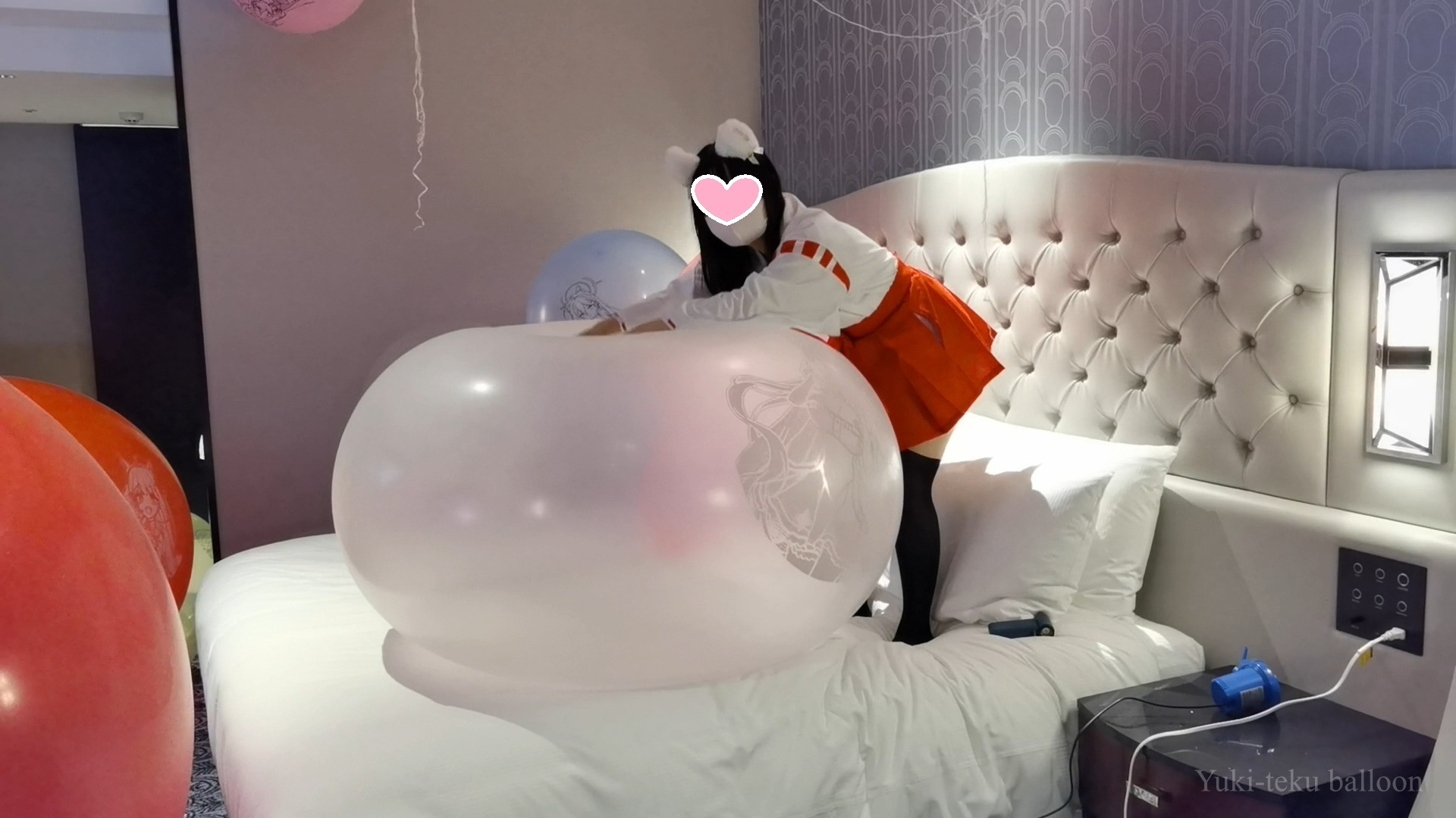 巫女さんの気球遊び Miko style M-chan's Weather balloon play - yuki-teku balloon ...