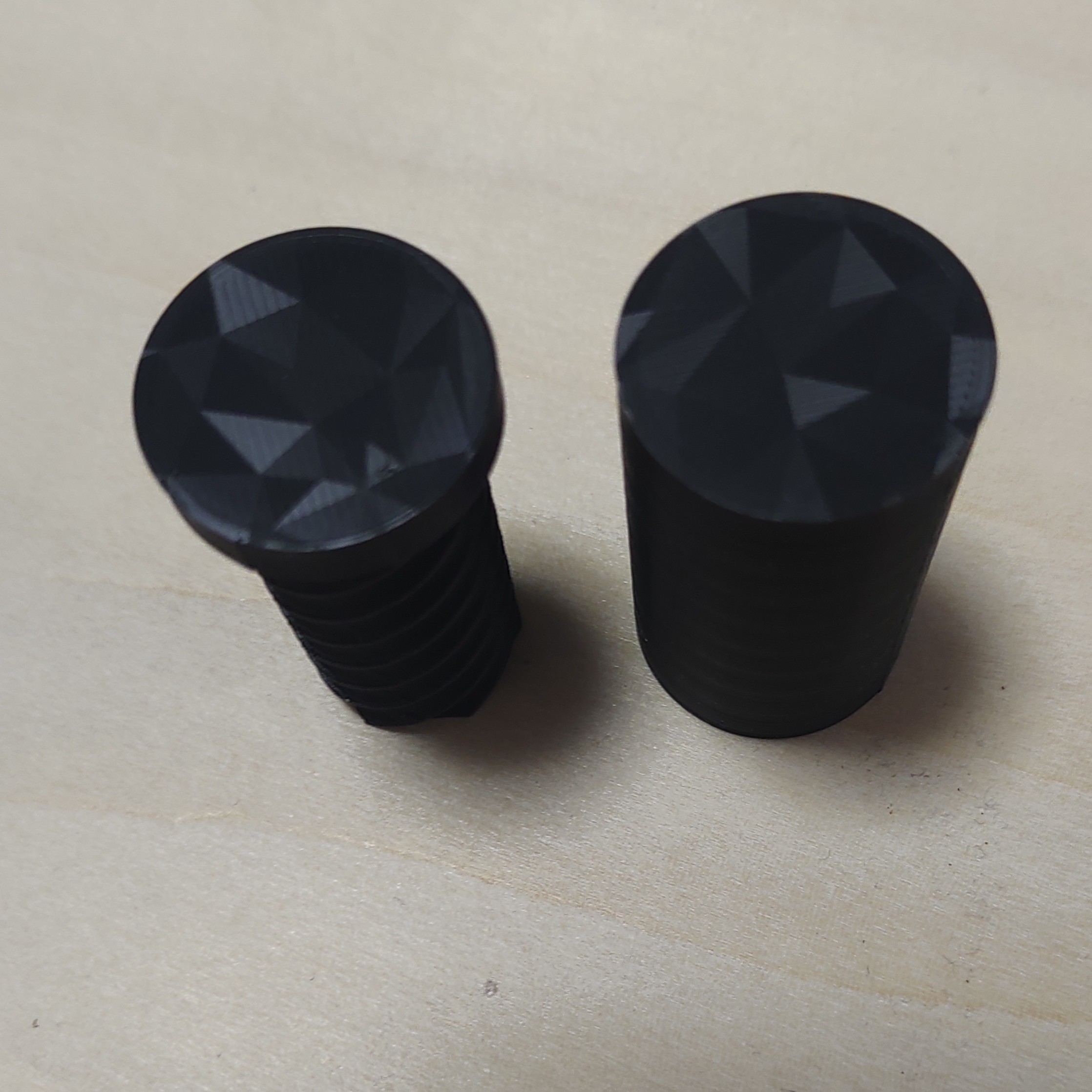 スルスル回るネジ プレーン：ブラック[SNP_H8BK] - Haru工房 - BOOTH