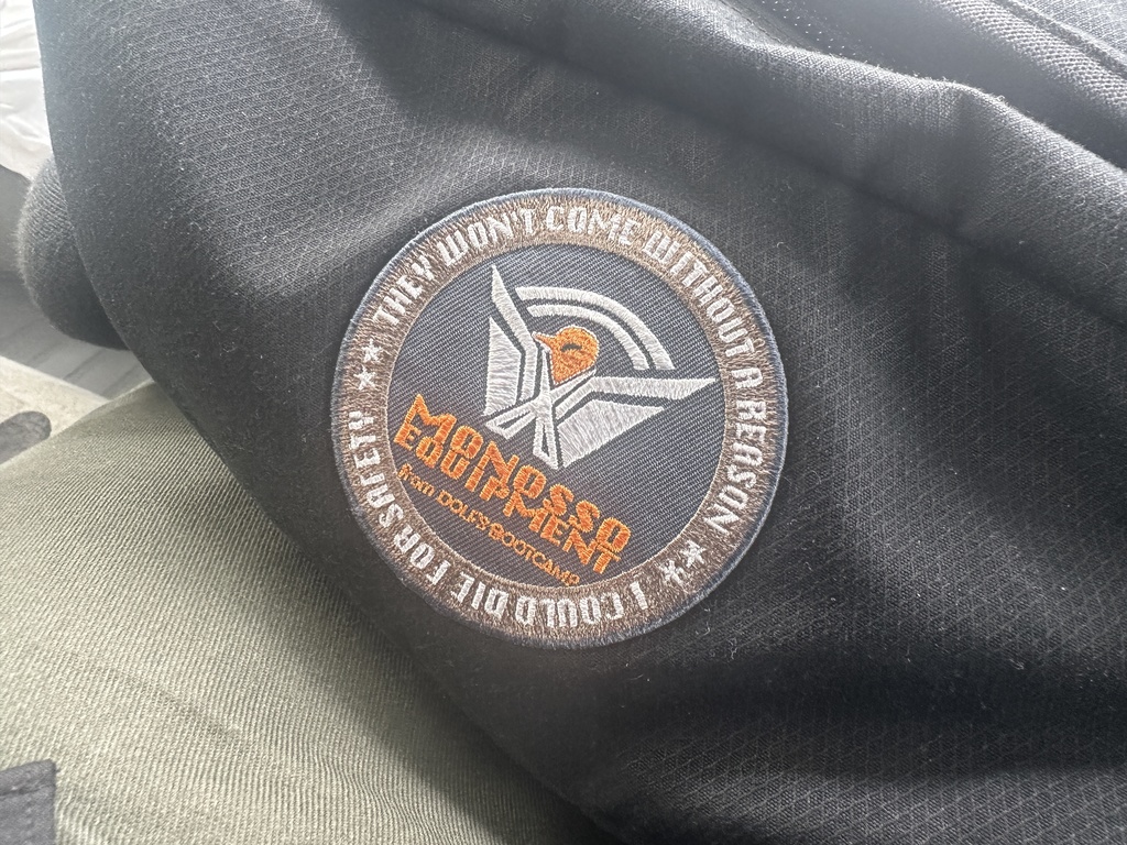 MONOSSO EQUIPMENT from DOLF'S BOOTCAMP ワッペン - MONOSSO EQUIPMENT - BOOTH