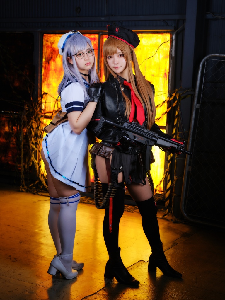 V＆J NIKKE写真集（おさかな＆あきぴ） - STROBOLIGHTS★ - BOOTH