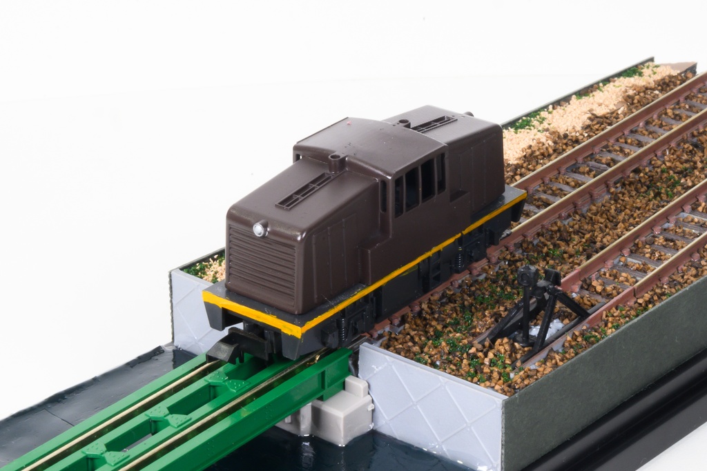 DD12タイプ自由型ディーゼル機関車キット - 向日葵書房（さんふらわあ屋島）/屋島自由形工房 - BOOTH